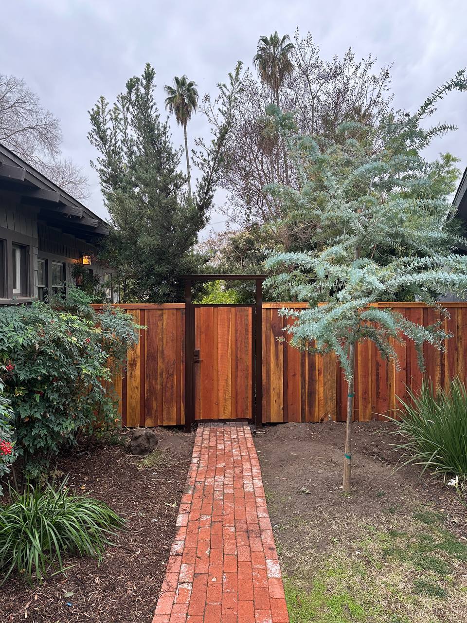 Driveway Gate side Gate and Fence - HandyMaestro
